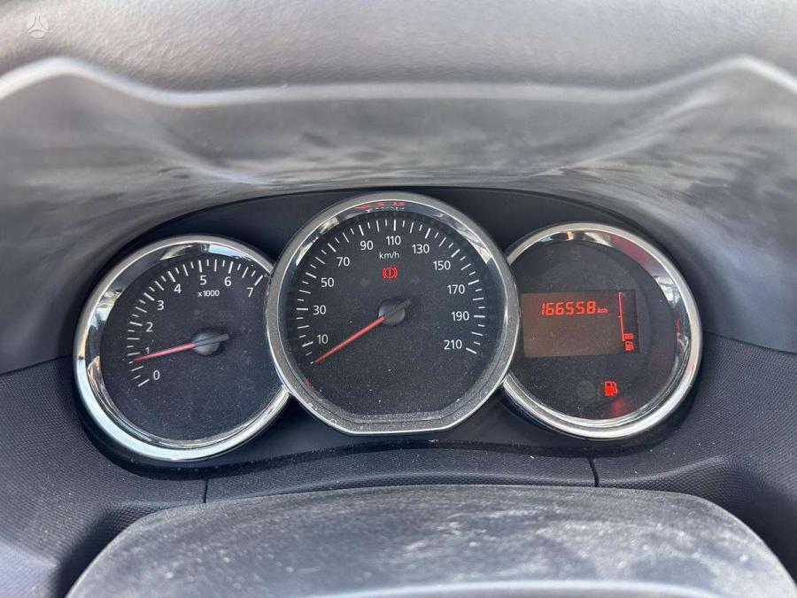 Green Dacia Duster 2014 in Taurage, with an engine capacity of 1.20 L and mileage of 166 thousand km for 4400 €, photo 13 on AUTOMOTO.COM.LV