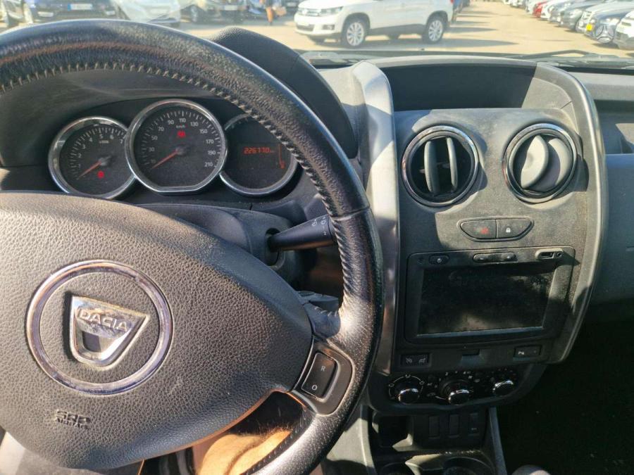 Zaļš Dacia Duster 2014 Tauragė, ar dzinēja tilpumu 1.50 L un nobraukumu 226 tūkst. km par 4500 €, foto 4 vietnē AUTOMOTO.COM.LV