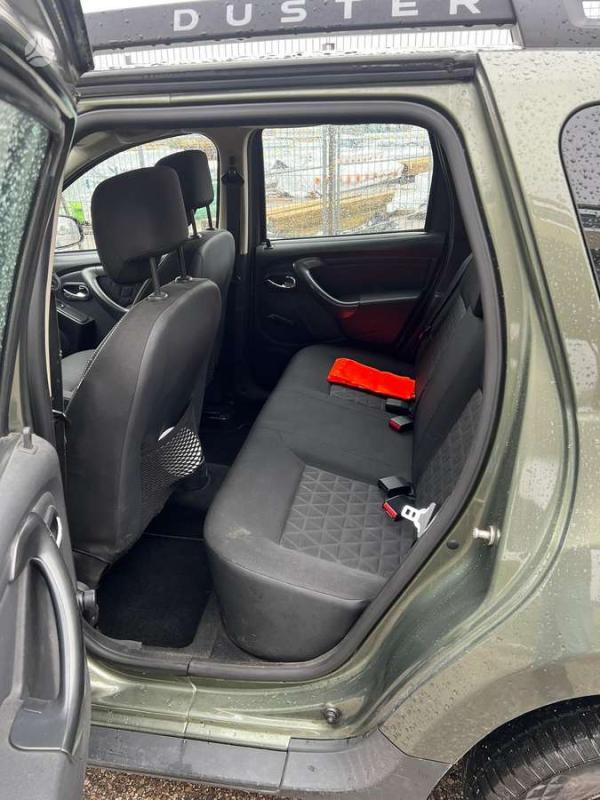 Green Dacia Duster 2014 in Marijampole, with an engine capacity of 1.60 L and mileage of 198 thousand km for 4650 €, photo 9 on AUTOMOTO.COM.LV