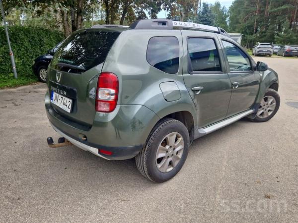Zaļš Dacia Duster 2014 Rīga, ar dzinēja tilpumu 1.50 L un nobraukumu 360 tūkst. km par 4200 €, foto 3 vietnē AUTOMOTO.COM.LV