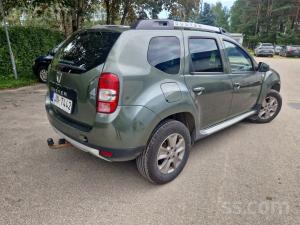 Зеленый Дачия Duster 2014 в Рига, объемом двигателя 1.50 л и пробегом 360 тыс. км за 4200 €, фото 3 на AUTOMOTO.COM.LV