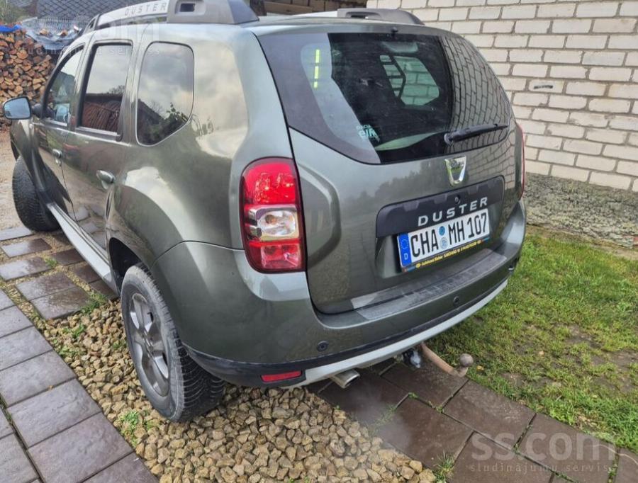 Green Dacia Duster 2015 in Jekabpils, with an engine capacity of 1.50 L and mileage of 263 thousand km for 4750 €, photo 6 on AUTOMOTO.COM.LV