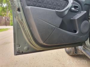 Green Dacia Duster 2016 in Jelgava, with an engine capacity of 1.50 L and mileage of 209 thousand km for 4900 €, photo 8 on AUTOMOTO.COM.LV