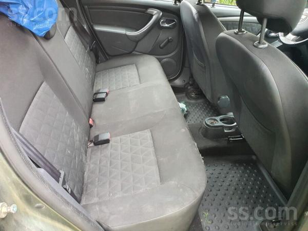 Zaļš Dacia Duster 2016 Jelgava, ar dzinēja tilpumu 1.50 L un nobraukumu 209 tūkst. km par 4900 €, foto 9 vietnē AUTOMOTO.COM.LV