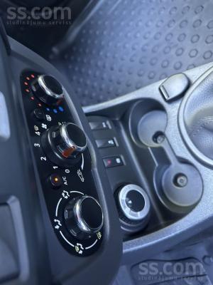 Зеленый Дачия Duster 2016 в Цесис, объемом двигателя 1.50 л и пробегом 0 тыс. км за 7800 €, фото 11 на AUTOMOTO.COM.LV