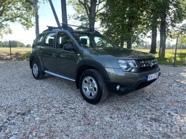 Green Dacia Duster 2016 in Cesis, with an engine capacity of 1.50 L and mileage of 0 thousand km for 7800 €, photo 3 on AUTOMOTO.COM.LV