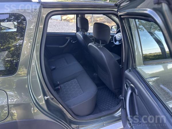 Green Dacia Duster 2016 in Cesis, with an engine capacity of 1.50 L and mileage of 0 thousand km for 7800 €, photo 7 on AUTOMOTO.COM.LV