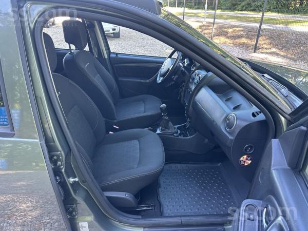 Green Dacia Duster 2016 in Cesis, with an engine capacity of 1.50 L and mileage of 0 thousand km for 7800 €, photo 8 on AUTOMOTO.COM.LV