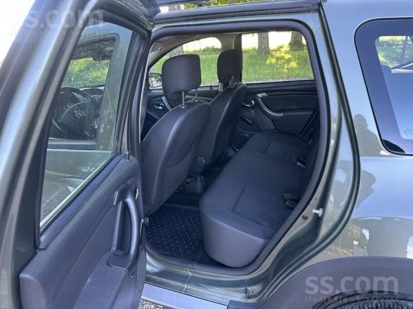 Green Dacia Duster 2016 in Cesis, with an engine capacity of 1.50 L and mileage of 0 thousand km for 7800 €, photo 9 on AUTOMOTO.COM.LV