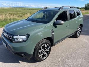Zaļš Dacia Duster 2023 Liepāja, ar dzinēja tilpumu 1.50 L un nobraukumu 95 tūkst. km par 18000 €, foto  vietnē AUTOMOTO.COM.LV