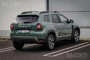Green Dacia Duster 2023 in Riga, with an engine capacity of 1.30 L and mileage of 86 thousand km for 16500 €, photo 5 on AUTOMOTO.COM.LV