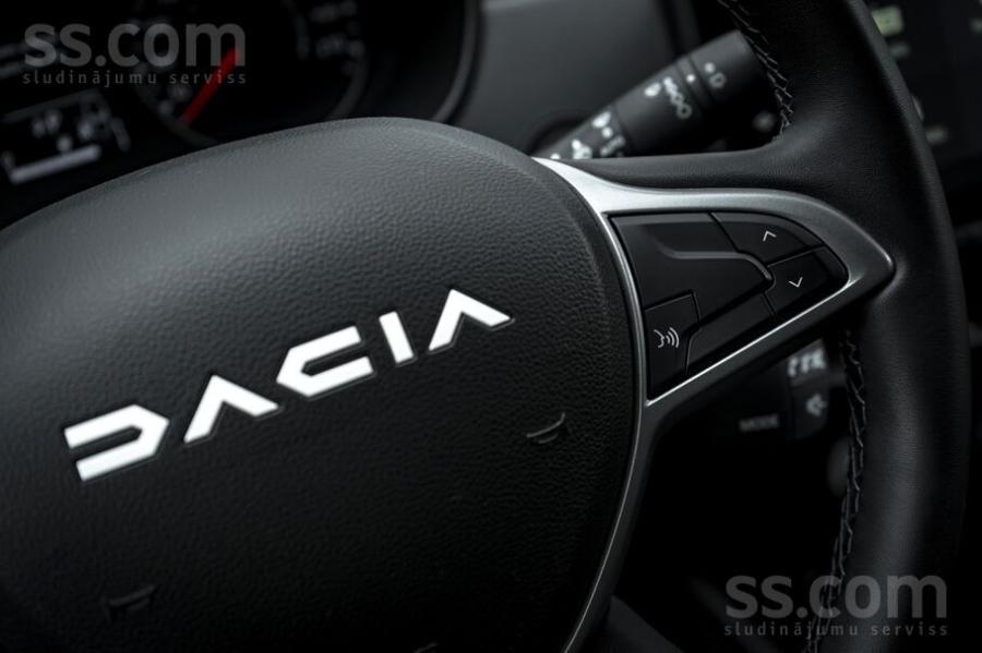 Green Dacia Duster 2023 in Riga, with an engine capacity of 1.30 L and mileage of 86 thousand km for 16500 €, photo 21 on AUTOMOTO.COM.LV