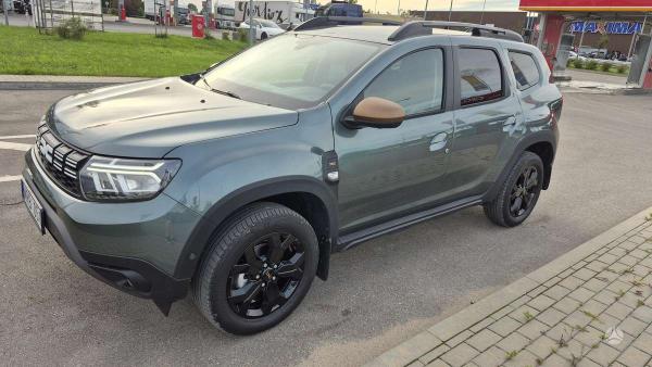 Zaļš Dacia Duster 2023 Viļņa, ar dzinēja tilpumu 1.00 L un nobraukumu 135 tūkst. km par 13500 €, foto  vietnē AUTOMOTO.COM.LV