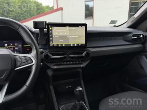 Green Dacia Duster 2024 in Ogre, with an engine capacity of 1.20 L and mileage of 62 thousand km for 19900 €, photo 17 on AUTOMOTO.COM.LV