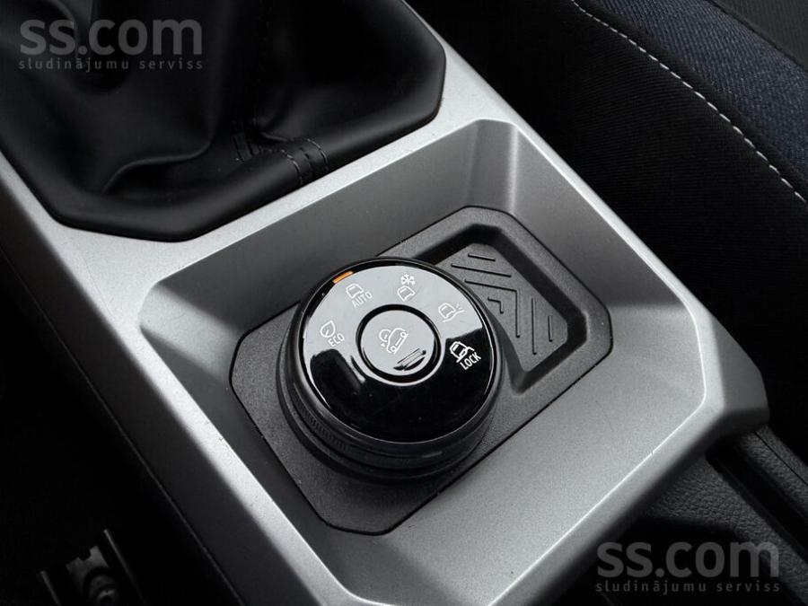 Green Dacia Duster 2024 in Ogre, with an engine capacity of 1.20 L and mileage of 62 thousand km for 19900 €, photo 19 on AUTOMOTO.COM.LV