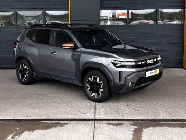 Green Dacia Duster 2024 in Vilnius, with an engine capacity of 1.20 L and mileage of 104 thousand km for 18000 €, photo 1 on AUTOMOTO.COM.LV