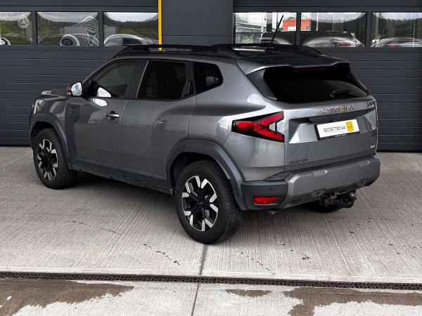 Green Dacia Duster 2024 in Vilnius, with an engine capacity of 1.20 L and mileage of 104 thousand km for 18000 €, photo 2 on AUTOMOTO.COM.LV