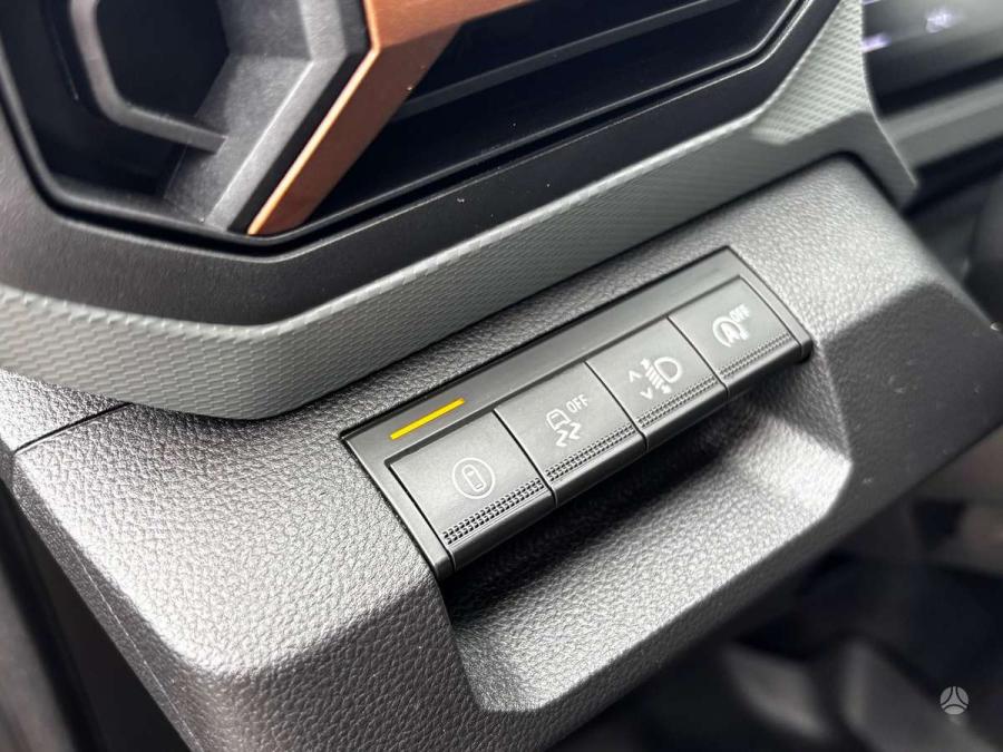 Зеленый Дачия Duster 2024 в Вильнюс, объемом двигателя 1.20 л и пробегом 104 тыс. км за 18000 €, фото 16 на AUTOMOTO.COM.LV