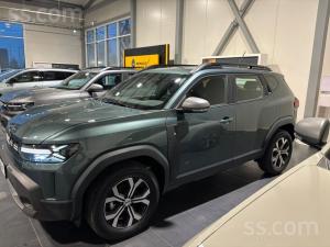 Green Dacia Duster 2025 in Liepaja, with an engine capacity of 1.00 L and mileage of 7 thousand km for 20840 €, photo 2 on AUTOMOTO.COM.LV