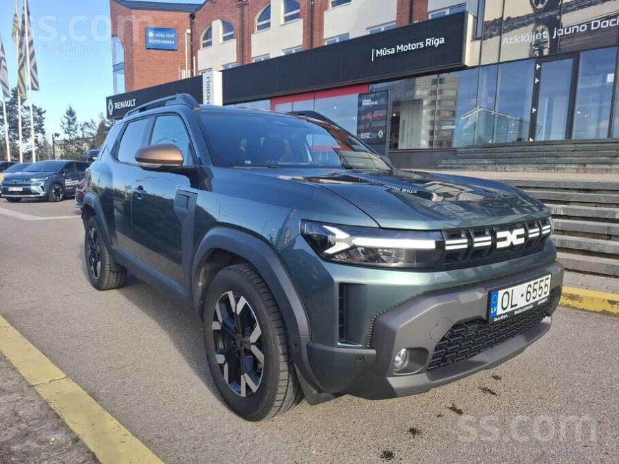 Зеленый Дачия Duster 2025 в Рига, объемом двигателя 1.20 л и пробегом 27 тыс. км за 20600 €, фото 1 на AUTOMOTO.COM.LV