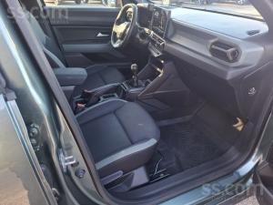 Зеленый Дачия Duster 2025 в Рига, объемом двигателя 1.20 л и пробегом 27 тыс. км за 20600 €, фото 8 на AUTOMOTO.COM.LV