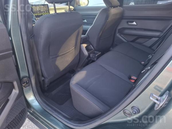 Green Dacia Duster 2025 in Riga, with an engine capacity of 1.20 L and mileage of 27 thousand km for 20600 €, photo 9 on AUTOMOTO.COM.LV