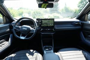 Zaļš Dacia Duster 2025 Dobele, ar dzinēja tilpumu 1.60 L un nobraukumu 5 tūkst. km par 19800 €, foto 14 vietnē AUTOMOTO.COM.LV