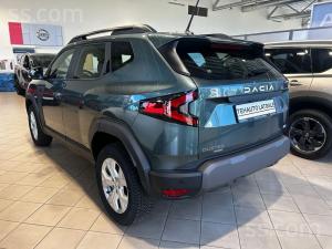 Green Dacia Duster 2026 in Daugavpils, with an engine capacity of 1.20 L and mileage of 13 thousand km for 27325 €, photo 7 on AUTOMOTO.COM.LV