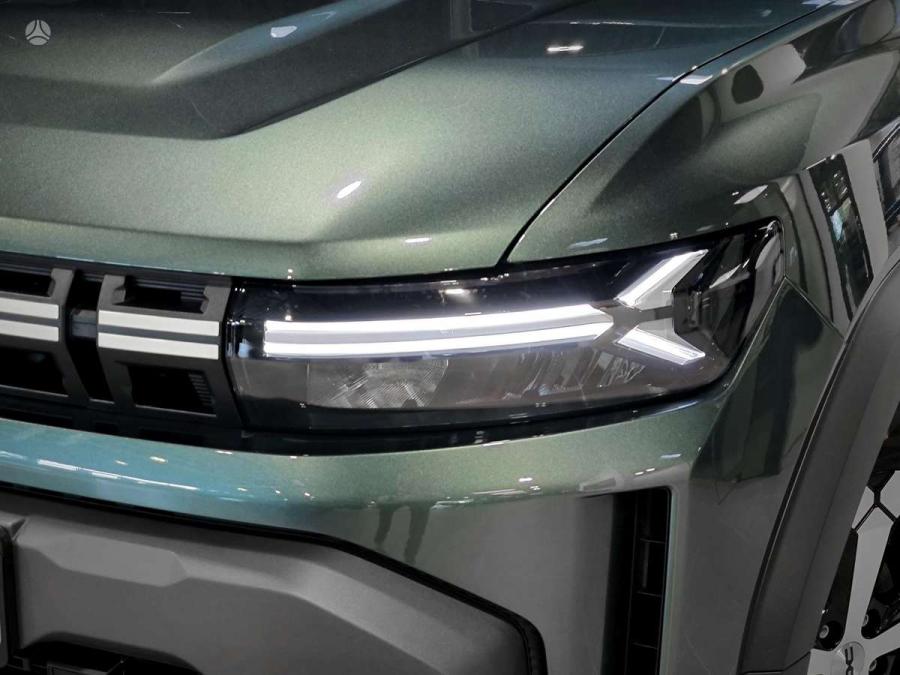 Green Dacia Duster 2026 in Kaunas, with an engine capacity of 1.20 L and mileage of 0 thousand km for 24140 €, photo 4 on AUTOMOTO.COM.LV