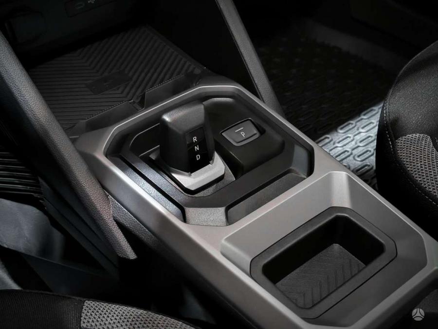 Green Dacia Duster 2026 in Kaunas, with an engine capacity of 1.20 L and mileage of 0 thousand km for 24140 €, photo 14 on AUTOMOTO.COM.LV