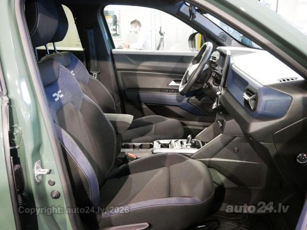 Zaļš Dacia Duster 2024 Tallina, ar dzinēja tilpumu 1.60 L un nobraukumu 15 tūkst. km par 24490 €, foto 10 vietnē AUTOMOTO.COM.LV