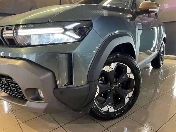 Green Dacia Duster 2024 in Vilnius, with an engine capacity of 1.46 L and mileage of 42 thousand km for 20500 €, photo 2 on AUTOMOTO.COM.LV