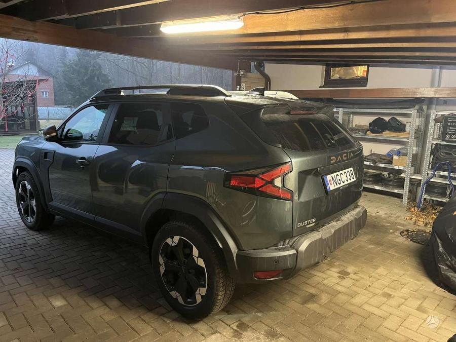 Green Dacia Duster 2024 in Vilnius, with an engine capacity of 1.46 L and mileage of 42 thousand km for 20500 €, photo 8 on AUTOMOTO.COM.LV