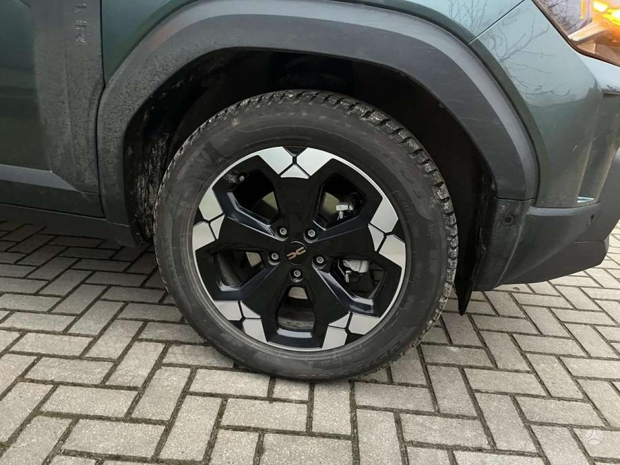 Green Dacia Duster 2024 in Vilnius, with an engine capacity of 1.46 L and mileage of 42 thousand km for 20500 €, photo 21 on AUTOMOTO.COM.LV