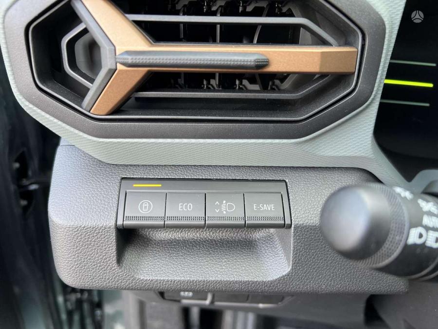 Green Dacia Duster 2024 in Vilnius, with an engine capacity of 1.46 L and mileage of 42 thousand km for 20500 €, photo 27 on AUTOMOTO.COM.LV