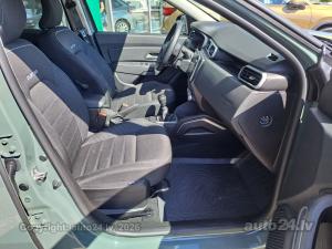 Зеленый Дачия Duster 2024 в Тарту, объемом двигателя 1.50 л и пробегом 36 тыс. км за 17200 €, фото 6 на AUTOMOTO.COM.LV