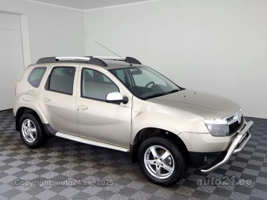Pelēks Dacia Duster 2011 Tallina, ar dzinēja tilpumu 1.60 L un nobraukumu 319 tūkst. km par 2999 €, foto 1 vietnē AUTOMOTO.COM.LV