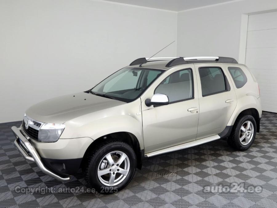 Pelēks Dacia Duster 2011 Tallina, ar dzinēja tilpumu 1.60 L un nobraukumu 319 tūkst. km par 2999 €, foto 2 vietnē AUTOMOTO.COM.LV