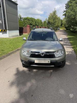 Pelēks Dacia Duster 2011 Alīta, ar dzinēja tilpumu 1.60 L un nobraukumu 197 tūkst. km par 5450 €, foto 3 vietnē AUTOMOTO.COM.LV
