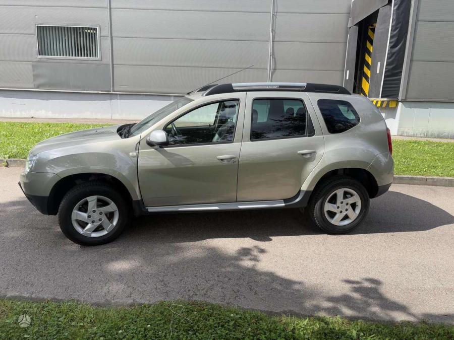 Pelēks Dacia Duster 2011 Alīta, ar dzinēja tilpumu 1.60 L un nobraukumu 197 tūkst. km par 5450 €, foto 4 vietnē AUTOMOTO.COM.LV