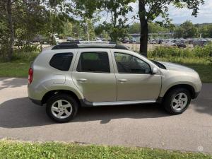 Pelēks Dacia Duster 2011 Alīta, ar dzinēja tilpumu 1.60 L un nobraukumu 197 tūkst. km par 5450 €, foto 8 vietnē AUTOMOTO.COM.LV