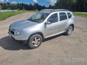 Pelēks Dacia Duster 2012 Valmiera, ar dzinēja tilpumu 1.50 L un nobraukumu 281 tūkst. km par 4500 €, foto 4 vietnē AUTOMOTO.COM.LV