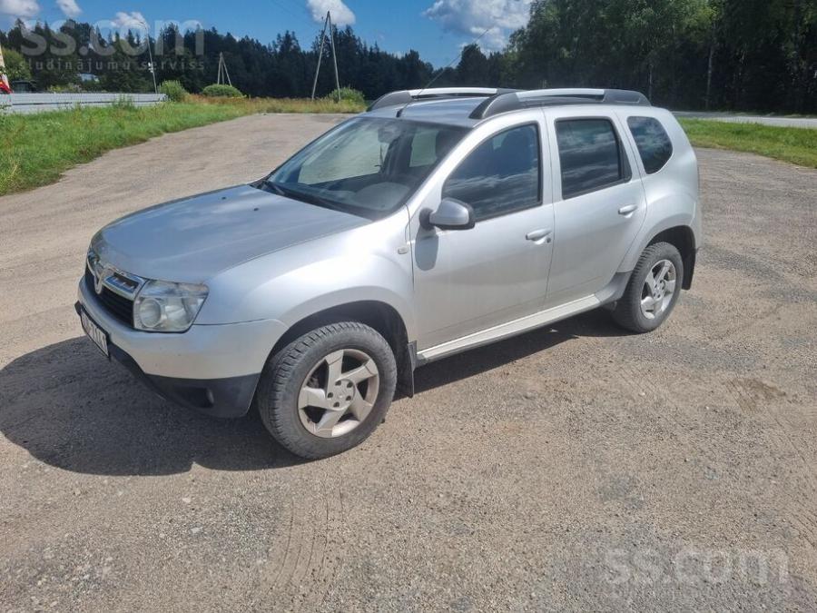 Pelēks Dacia Duster 2012 Valmiera, ar dzinēja tilpumu 1.50 L un nobraukumu 281 tūkst. km par 4500 €, foto 4 vietnē AUTOMOTO.COM.LV