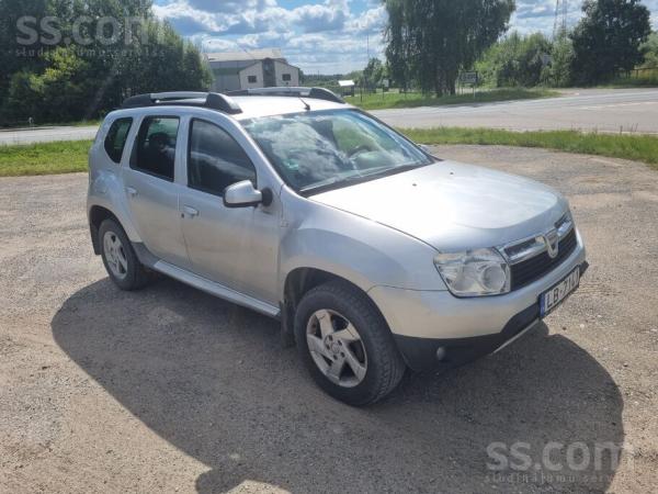 Pelēks Dacia Duster 2012 Valmiera, ar dzinēja tilpumu 1.50 L un nobraukumu 281 tūkst. km par 4500 €, foto 4 vietnē AUTOMOTO.COM.LV
