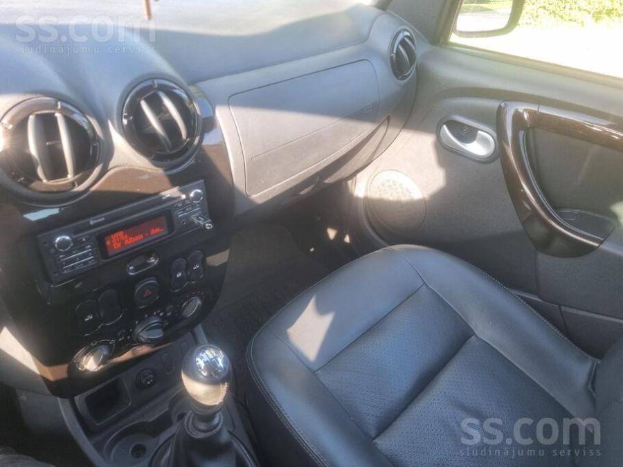 Pelēks Dacia Duster 2012 Valmiera, ar dzinēja tilpumu 1.50 L un nobraukumu 281 tūkst. km par 4500 €, foto 7 vietnē AUTOMOTO.COM.LV