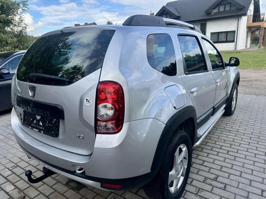 Grey Dacia Duster 2012 in Siauliai, with an engine capacity of 1.46 L and mileage of 208 thousand km for 4500 €, photo 8 on AUTOMOTO.COM.LV
