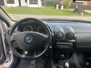 Grey Dacia Duster 2012 in Siauliai, with an engine capacity of 1.46 L and mileage of 208 thousand km for 4500 €, photo 26 on AUTOMOTO.COM.LV