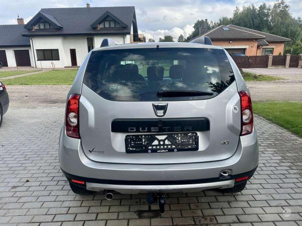 Dacia Duster 2012 in Siauliai on AUTOMOTO.COM.LV Grey Dacia Duster 2012 in Siauliai, with an engine capacity of 1.46 L and mileage of 208 thousand km for 4500 €, photo 11 on AUTOMOTO.COM.LV