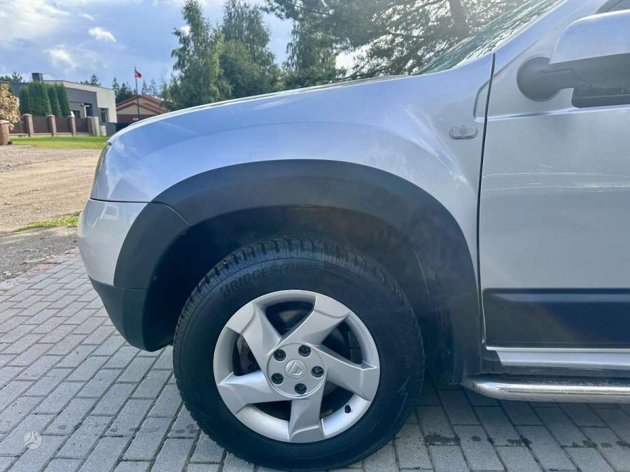 Grey Dacia Duster 2012 in Siauliai, with an engine capacity of 1.46 L and mileage of 208 thousand km for 4500 €, photo 19 on AUTOMOTO.COM.LV