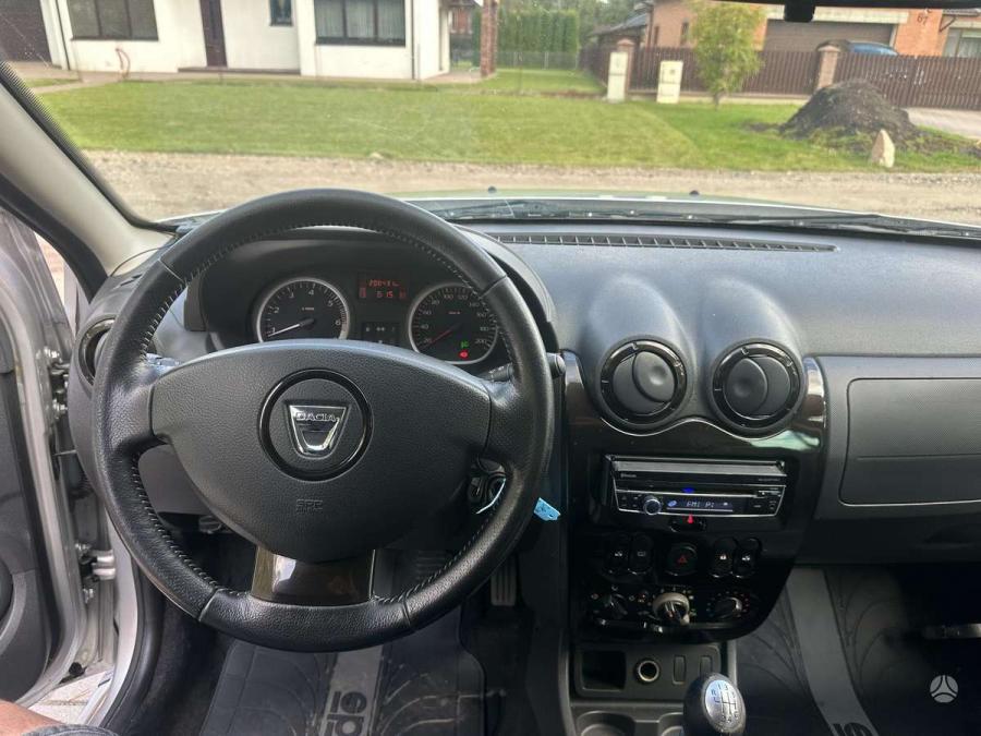 Grey Dacia Duster 2012 in Siauliai, with an engine capacity of 1.46 L and mileage of 208 thousand km for 4500 €, photo 27 on AUTOMOTO.COM.LV